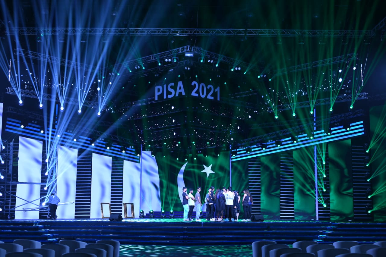 PISA 2021: Celebrities grace the red carpet